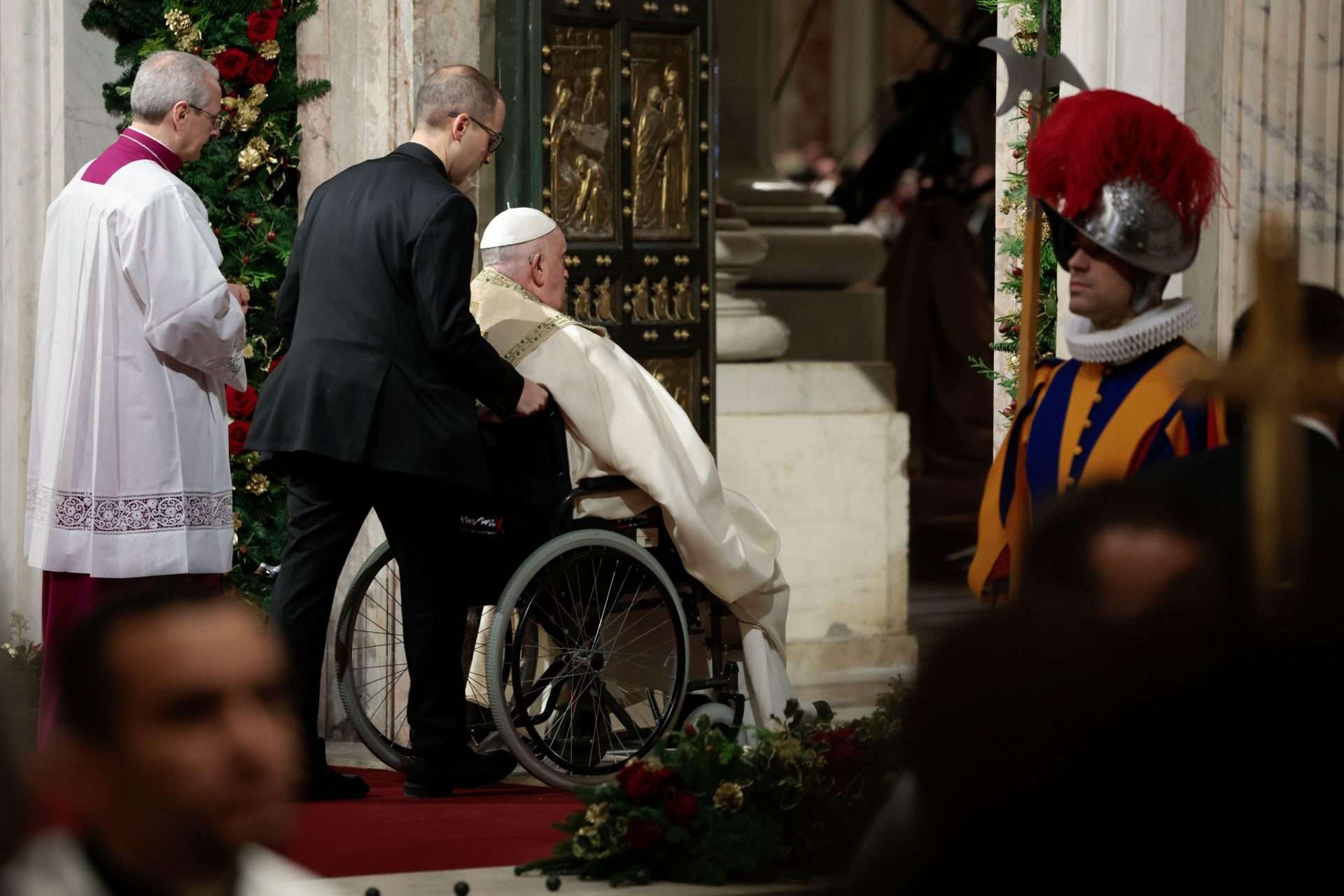 Pope Francis opens Holy Door to begin the Year of Jubilee - The Tablet
