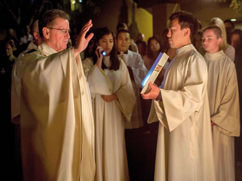 The Four Nights of Salvation: The Readings ofthe Easter Vigil - The Tablet