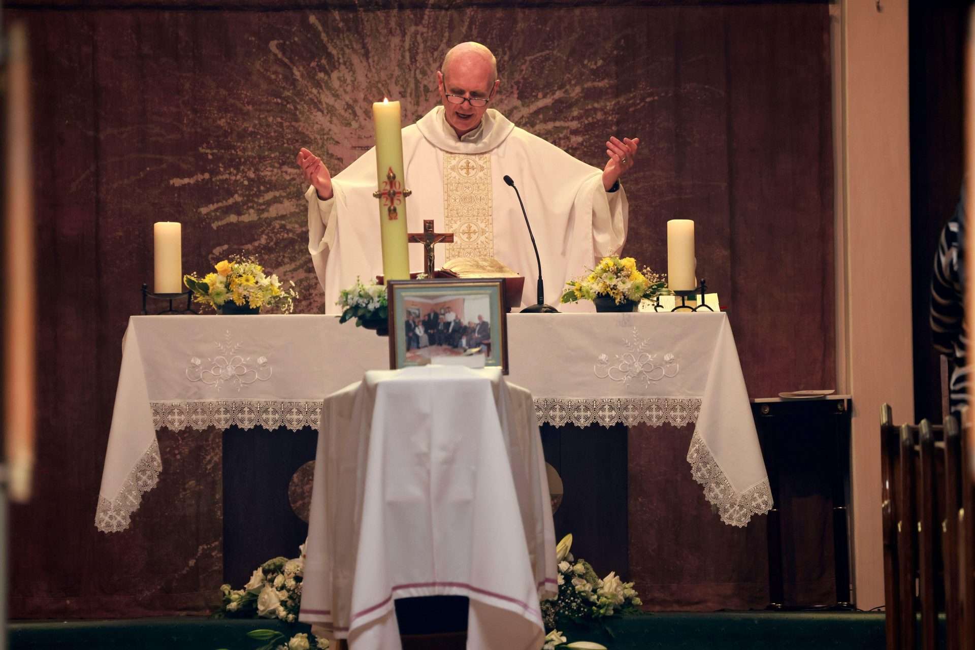 Funeral held of late bishop who resigned over mishandling of sex abuse ...