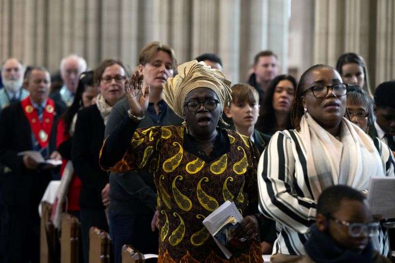 A quarter of British Christians leave faith as adults - The Tablet