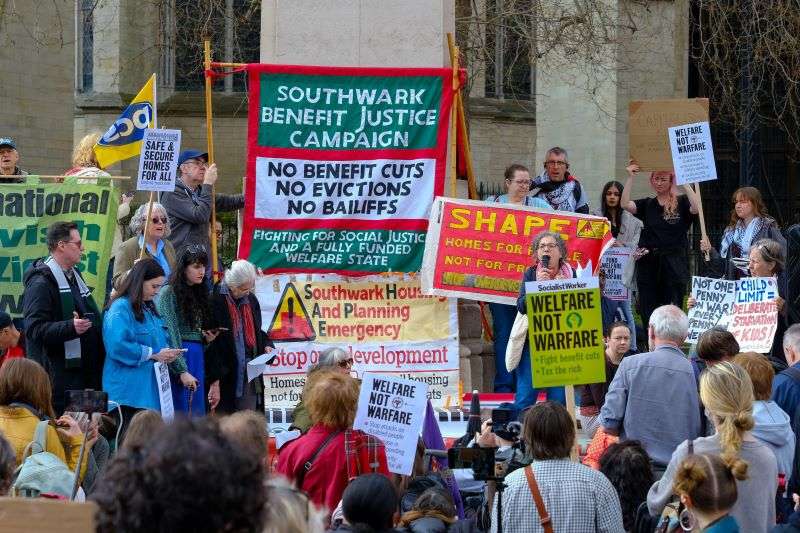 Church groups condemn UK government welfare cuts - The Tablet