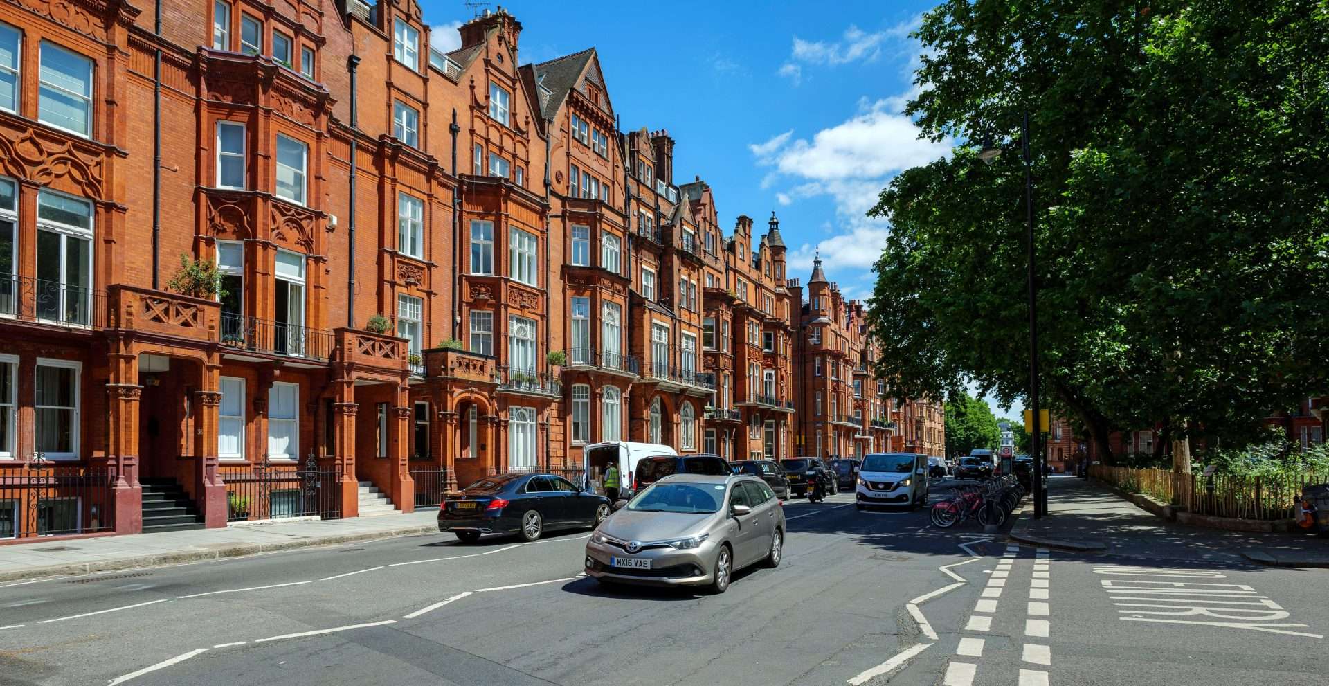 Challoner Club is revived as social club for young Catholics - The Tablet