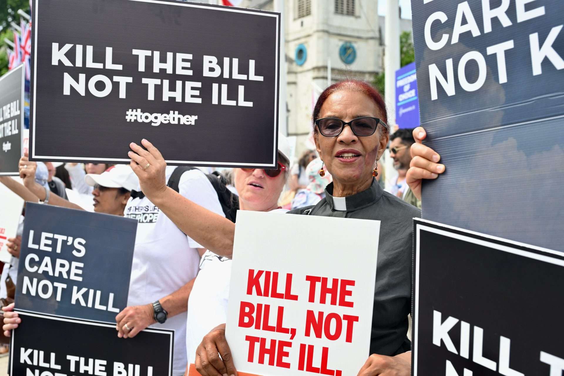 ‘Please don’t jump,’ Lord Moore tells peers in assisted suicide debate - The Tablet