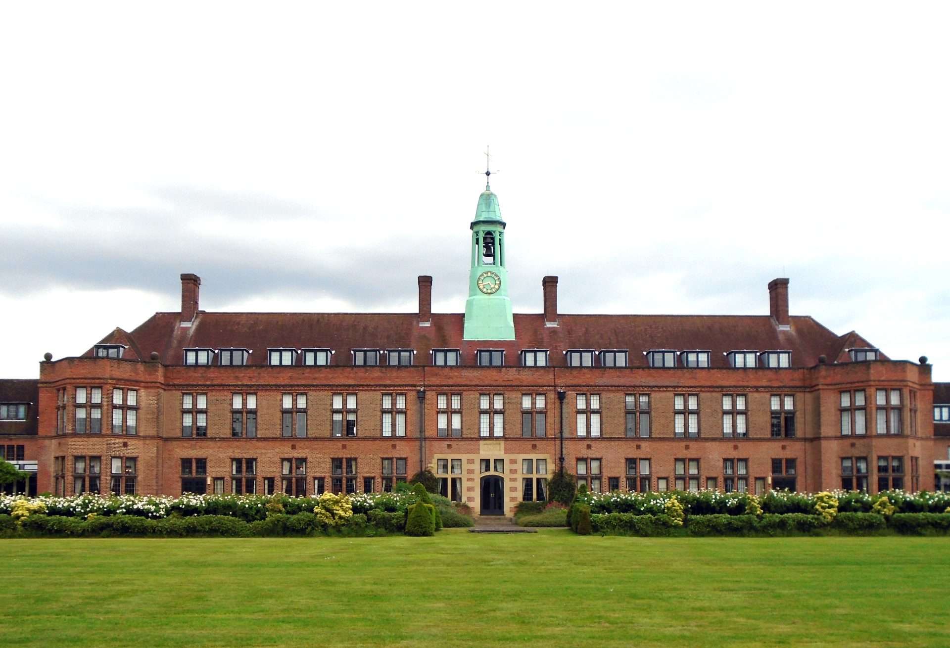 Theology cuts threaten future of Catholic course at Liverpool Hope ...