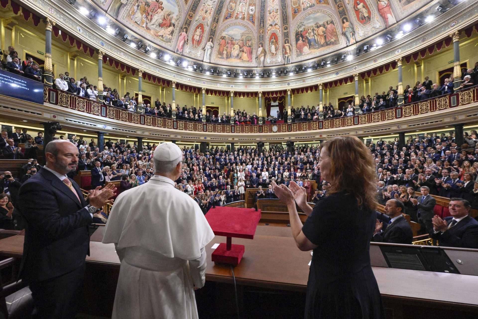 States must defend human dignity amid ‘world crisis’, Leo tells Spanish ...