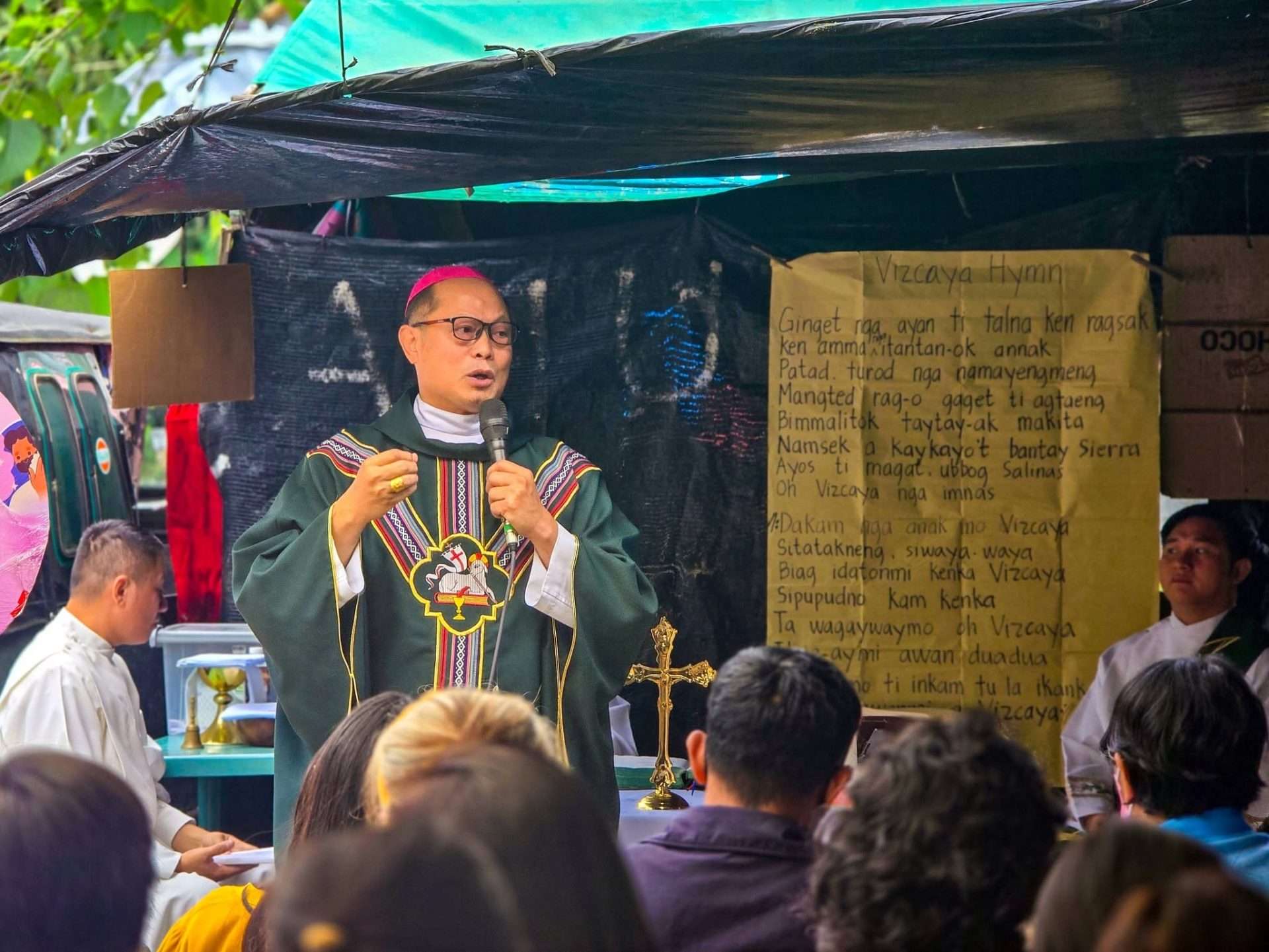 Filipino Church rallies around bishop accused of barricading mining ...